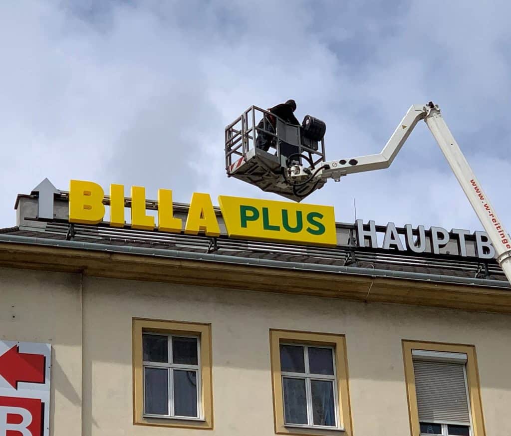 Billa Plus Umstellung mit 15 Montageteams unterstützt | Montron